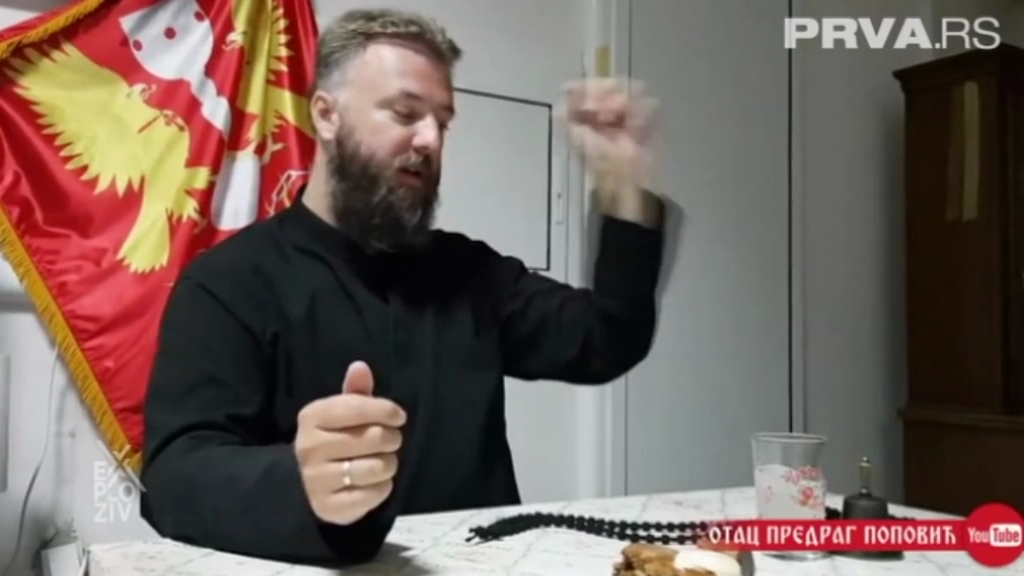 Sveštenik Predrag Popović ima 70 000 pratilaca na Jutjubu: Ljudi su u ...