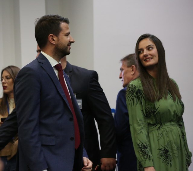 Ko je SUPRUGA novog predsednika Crne Gore? Jakov Milatović otkrio njihov PORODIČNI RITUAL... (FOTO)